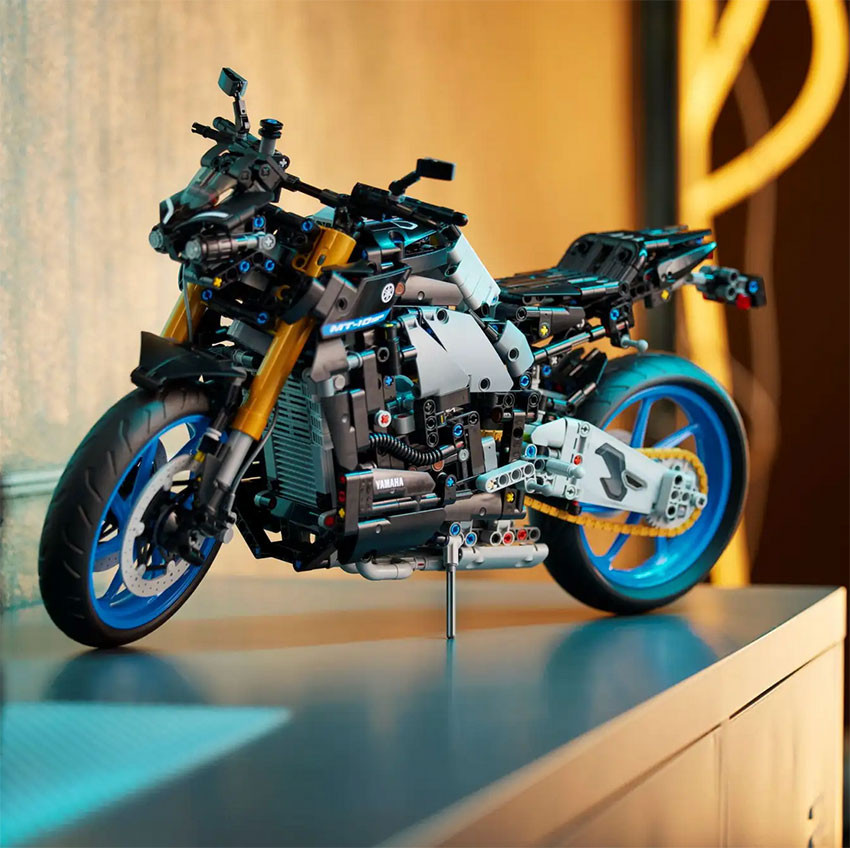 Lego Technic 42159 - Yamaha MT-10 SP - Mattoncini.net