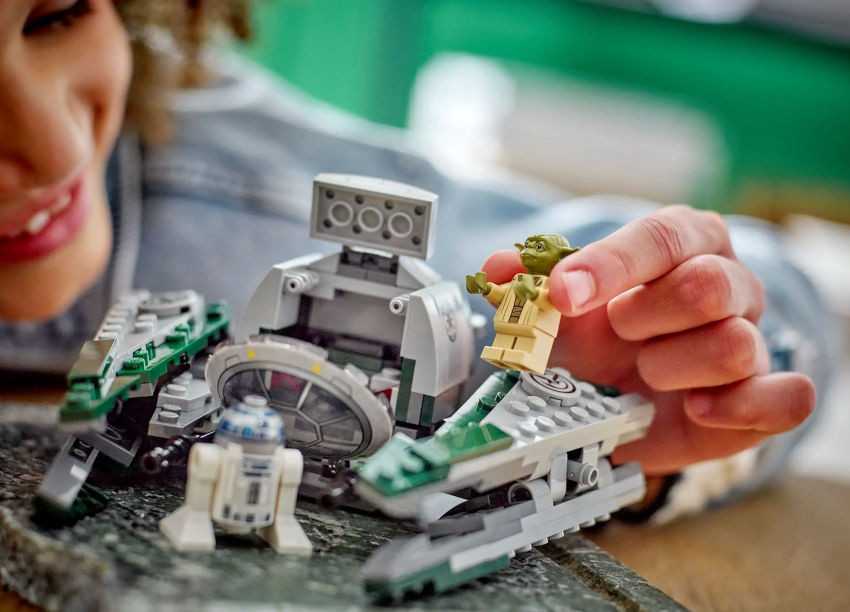 Lego Star Wars 75360 - Jedi Starfighter™ di Yoda - Mattoncini.net